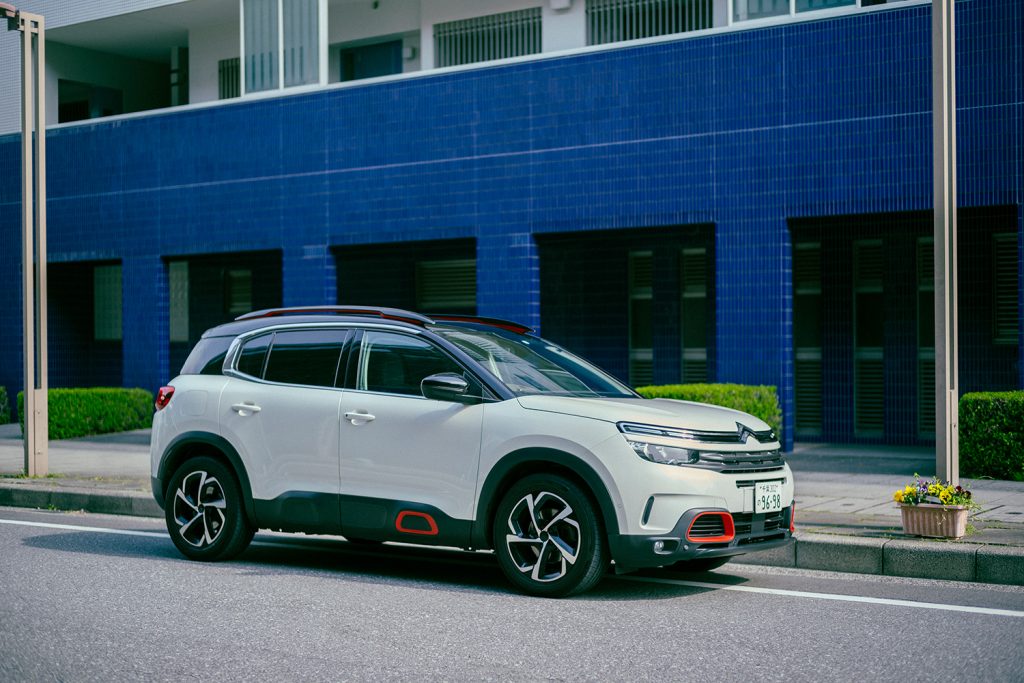 乗るほどにシトロエンの魔法は深まる 〜4年5万キロを共にしたシトロエンC5エアクロスのオーナーに聞く | Avec CITROËN アベック シトロエン